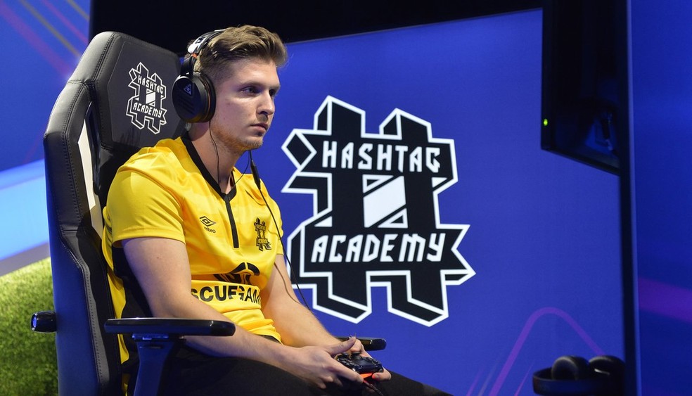 FIFA 19: 5 formações e táticas de pro players para o Ultimate Team