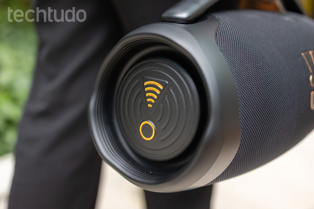 LG Xboom Go XG9 vs JBL Boombox 3: compare as caixas de som Bluetooth