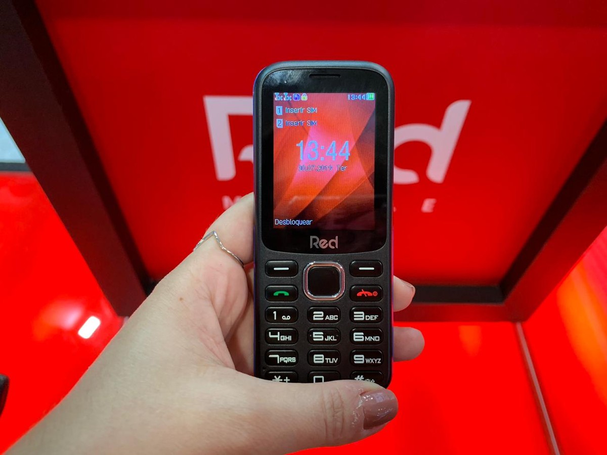Mega Red Mobile: conheça celular com bateria 'infinita' que dura 35 dias