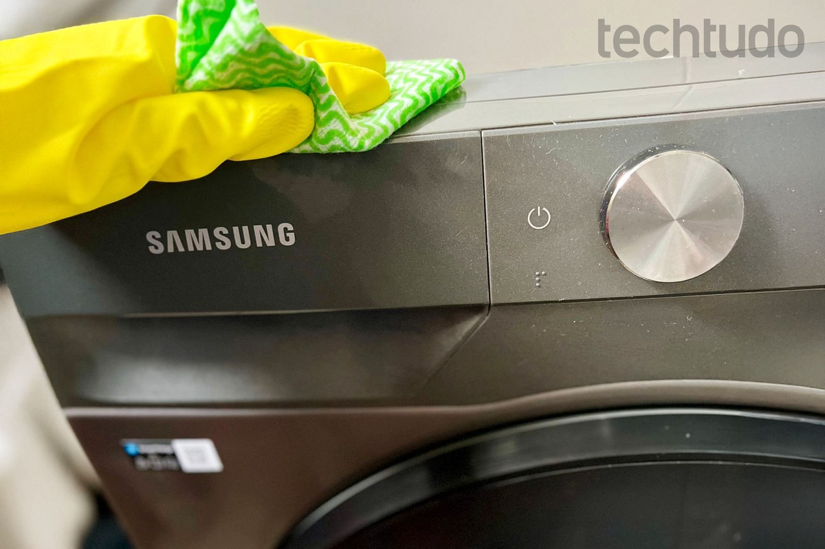 Como tirar mau cheiro da máquina de lavar roupa? Aprenda a resolver