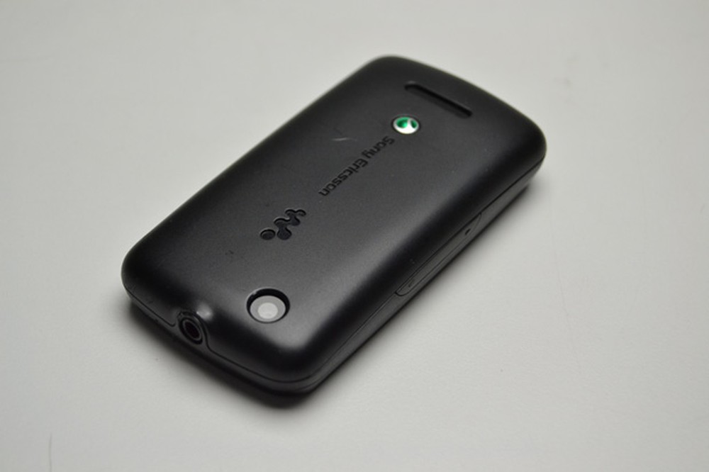 Review Sony Ericsson W100