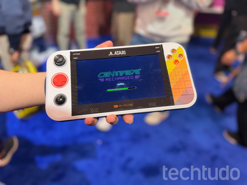 Lembra dela? Atari revela novo modelo portátil durante CES 2025; saiba mais