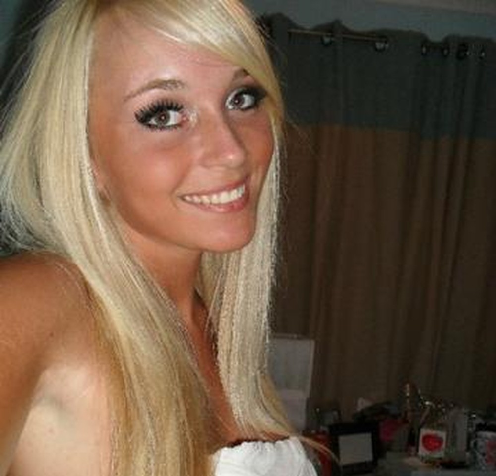 Britânica de 20 anos tem fotos roubadas e vira até maria-chuteira na web