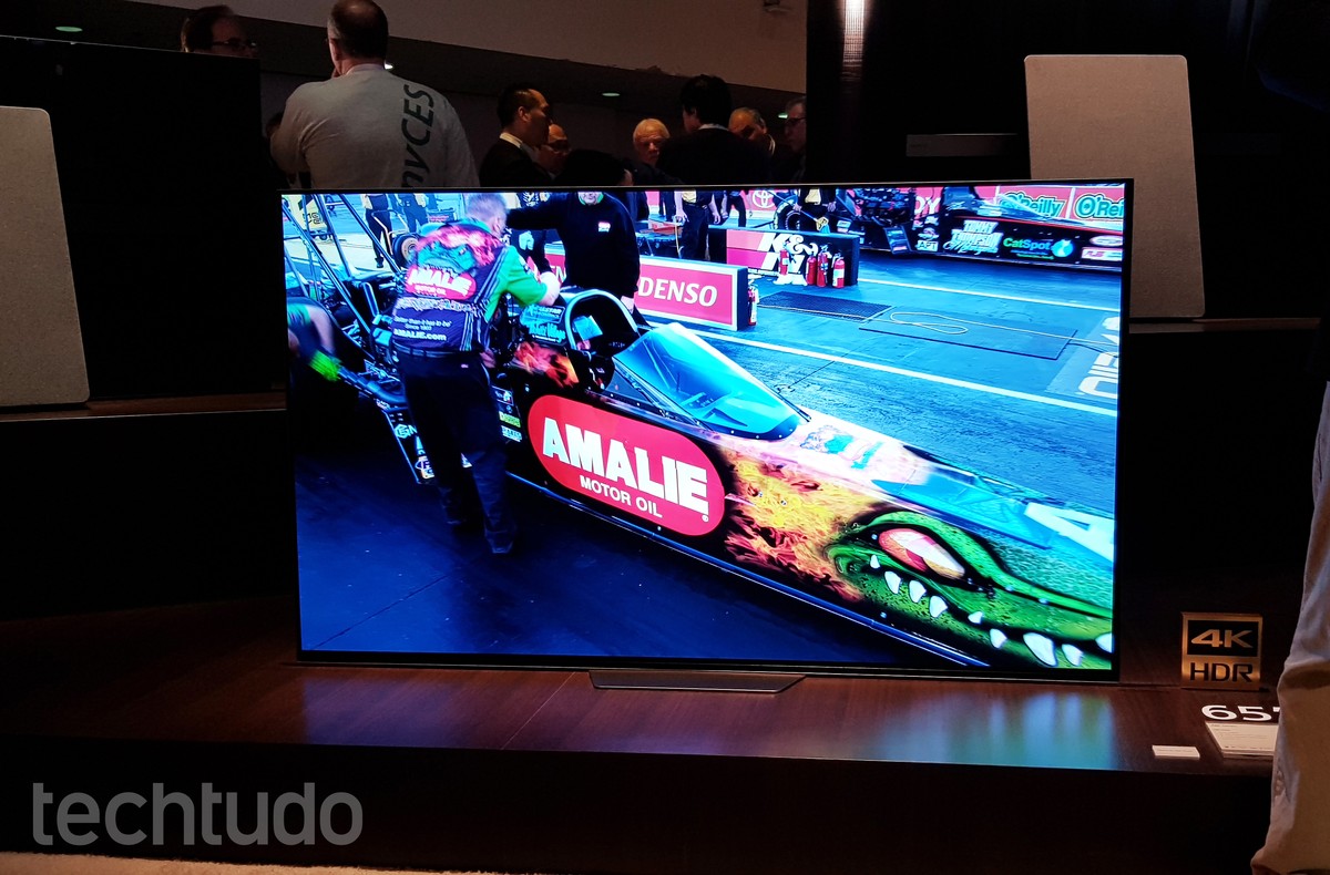 Projetor LSPX-A1 decorativo e smart TVs 4K HDR são destaques da Sony