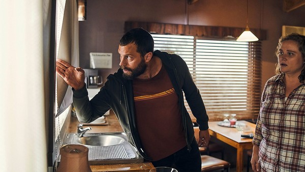 O Turista: conheça elenco, sinopse e onde assistir à série com Jamie Dornan