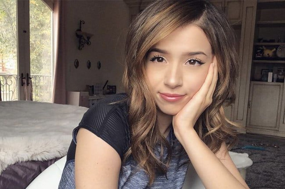 Twitch TV: streamer Pokimane pede que fãs lhe doem menos dinheiro