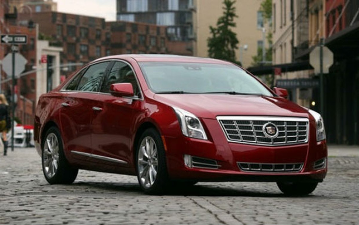 Cadillac apresenta computador de bordo que esbanja tecnologia