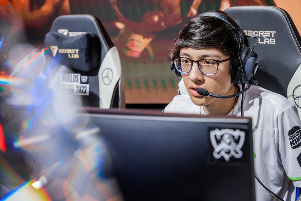 Mundial de LOL 2022: LOUD vence e acaba com a invencibilidade da Fnatic